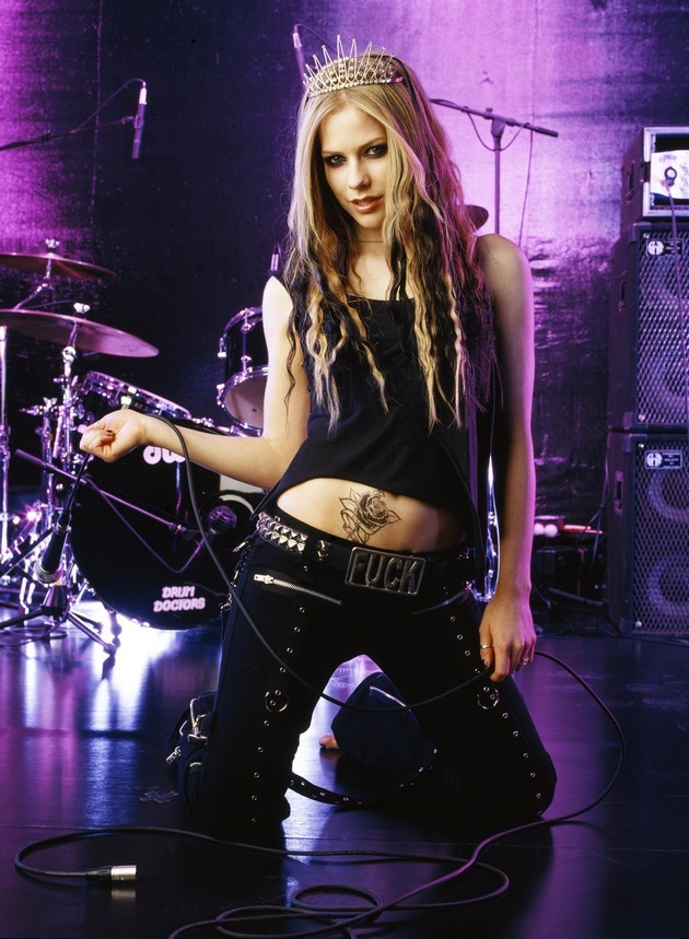 Gambar Foto Avril Lavigne Photoshoot - Foto 2 dari 75