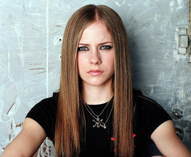 Gambar Foto Avril Lavigne Photoshoot - Foto 2 dari 75