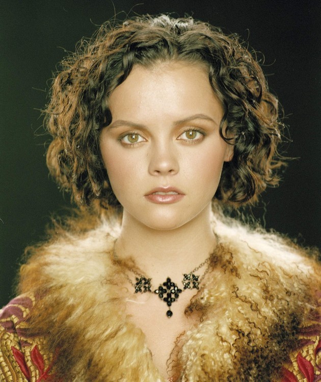 Gambar Foto Christina Ricci Photoshoot - Foto 2 dari 51