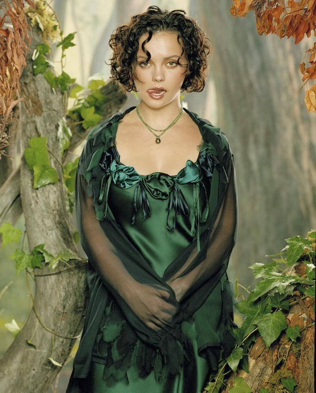 Gambar Foto Christina Ricci Photoshoot - Foto 2 dari 51