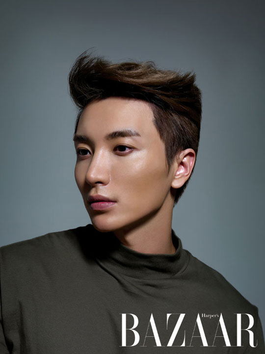Gambar Foto Photoshoot Leeteuk di Majalah Harper's Bazaar - Foto 2 dari 30