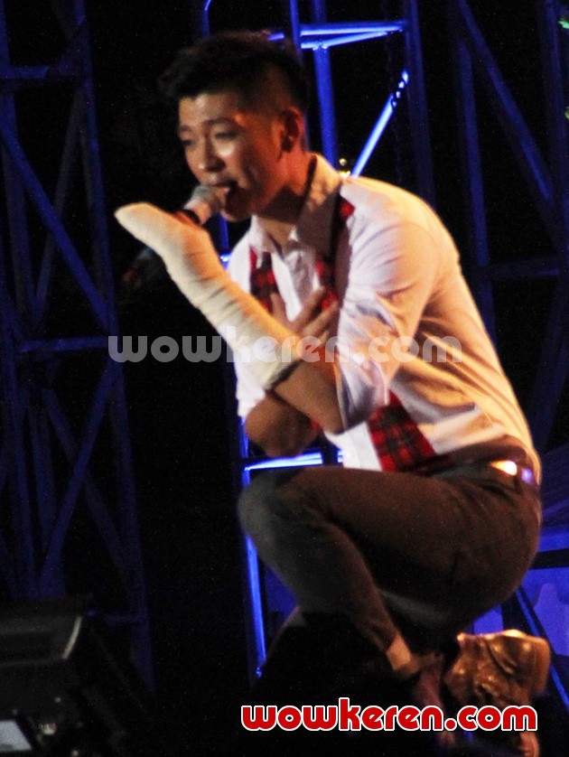 Tim: Berita, Foto, Video, Lirik Lagu, Profil & Bio | Halaman Utama Tim ...