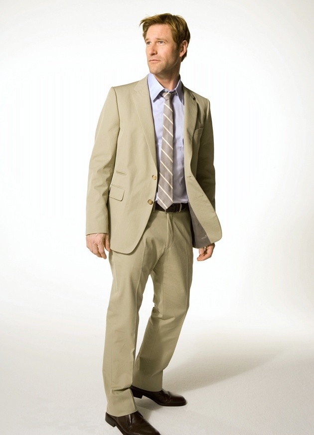 Foto Aaron Eckhart Photoshoot - Foto 2 dari 18