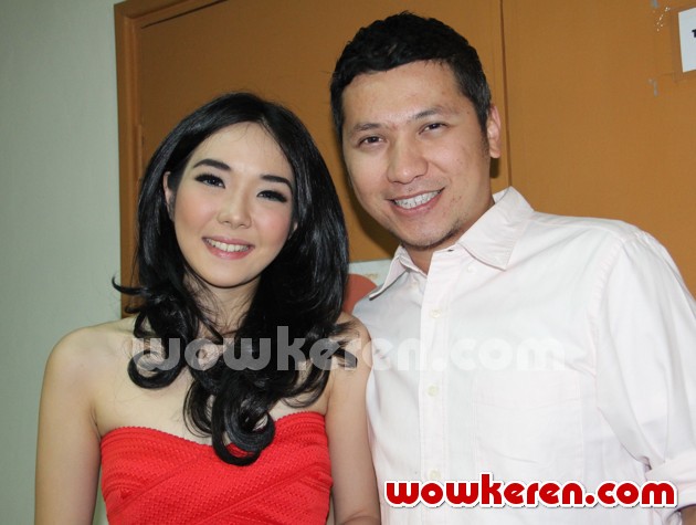 Gambar Foto Gading Marten dan Gisella Anastasia di Acara 'Buka-Bukaan ... Gambar Foto Gading Marten dan Gisella Anastasia di Acara 'Buka-Bukaan ...