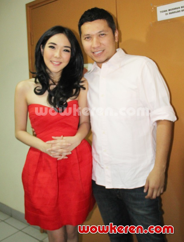Gambar Foto Gading Marten dan Gisella Anastasia di Acara 'Buka-Bukaan ... Gambar Foto Gading Marten dan Gisella Anastasia di Acara 'Buka-Bukaan ...