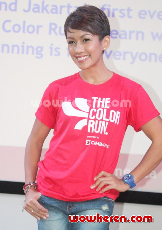 Gambar Foto Melanie Putria Saat Jumpa Pers 'The Color Run 2014' - Foto ...