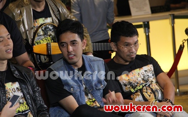 Foto Nirina Zubir, Laila Sari dan Nikita Mirzani di Premiere 'Comic 8 ...