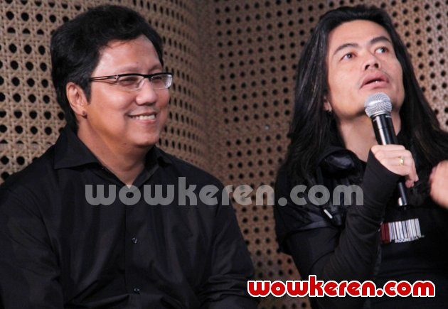 Gambar Foto Jay Subiakto Saat Jumpa Pers Konser '40 Tahun Eros Djarot ...