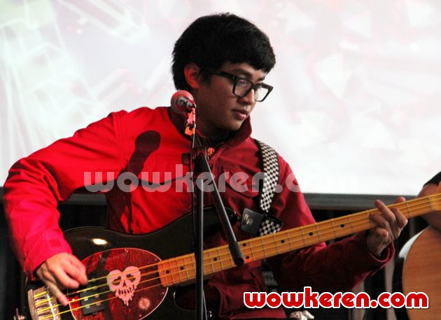 Gambar Foto Dochi Pee Wee Gaskins Saat Tampil di Konser 'KOIN ...