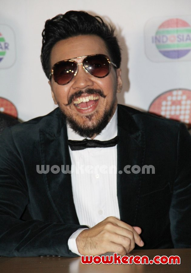 Gambar Foto David Naif Saat Menjadi Dewan Juri Grand Final New AFI 2013 ...