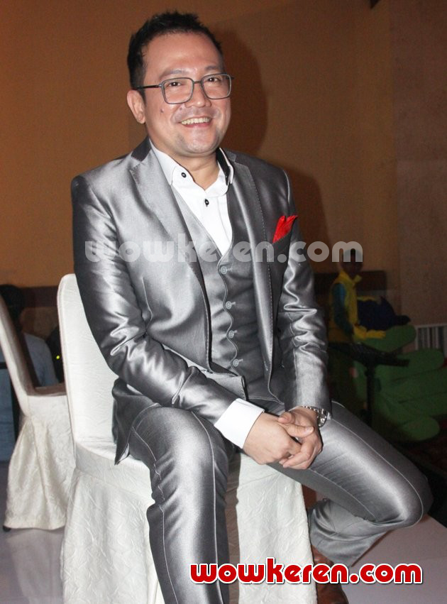 Foto Alvin Adam di Acara '10 Tahun Perjuangan Berbagi Sehat untuk ...