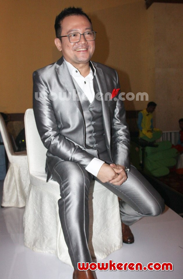 Gambar Foto Alvin Adam di Acara '10 Tahun Perjuangan Berbagi Sehat ...