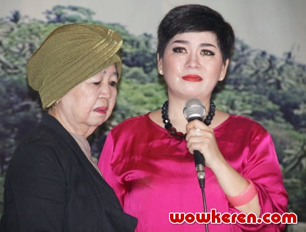 Gambar Foto Prosesi Dewinta Bahar Berganti Nama Menjadi Dewinta - Foto ...