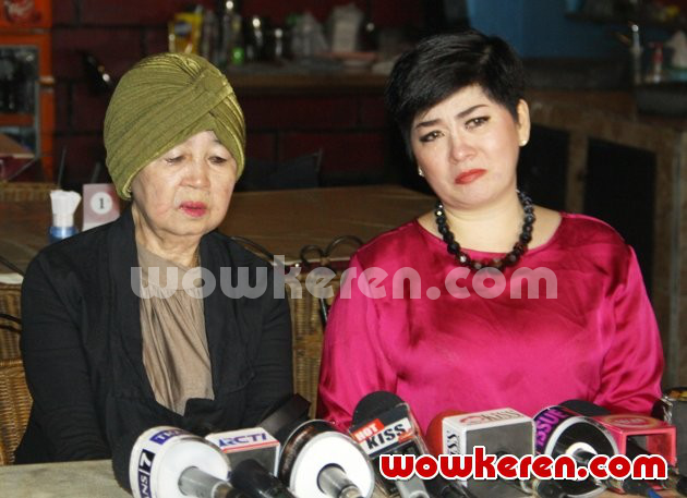 Gambar Foto Prosesi Dewinta Bahar Berganti Nama Menjadi Dewinta - Foto ...