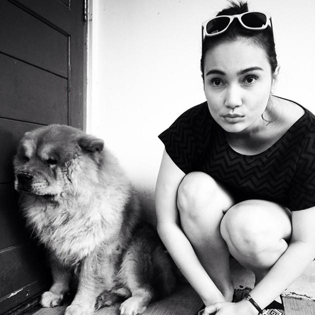 Foto Feby Febiola Saat Ditemui di Kawasan Cibubur - Foto 2 dari 40