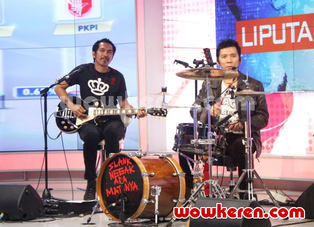 Gambar Foto Slank Saat Mengisi Acara 'Indonesia Baru' - Foto 2 dari 254