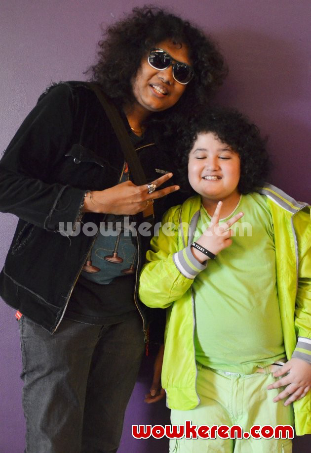 Foto T-Five Red Carpet, Liburan, Keluarga dan Pasangan, Sosmed dan ...