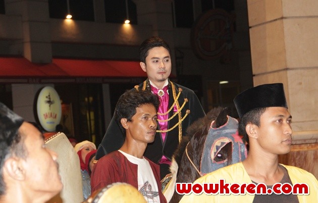 Gambar Foto Cinta Penelope dan Donny Hermawan di Pelaminan Berkonsep ... Gambar Foto Cinta Penelope dan Donny Hermawan di Pelaminan Berkonsep ...