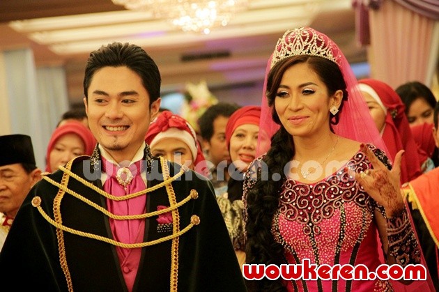 Gambar Foto Cinta Penelope dan Donny Hermawan di Pelaminan Berkonsep ... Gambar Foto Cinta Penelope dan Donny Hermawan di Pelaminan Berkonsep ...