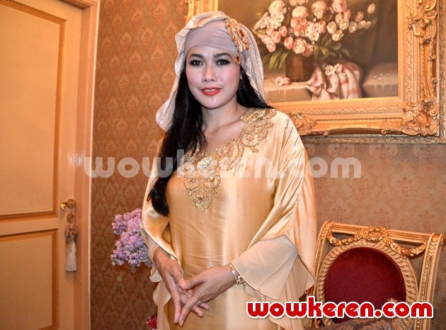 Foto Lucky Resha Red Carpet, Liburan, Keluarga dan Pasangan, Sosmed dan ...