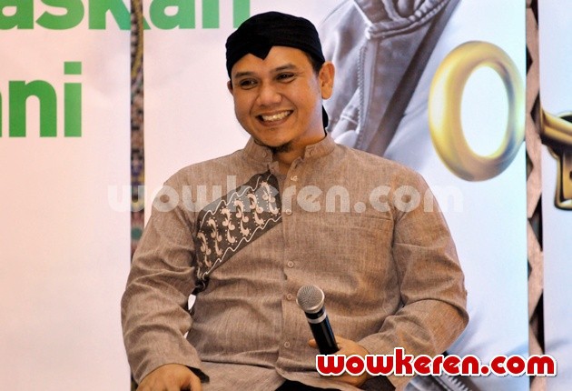 Fadly Padi: Berita, Foto, Video, Lirik Lagu, Profil & Bio | Halaman ...