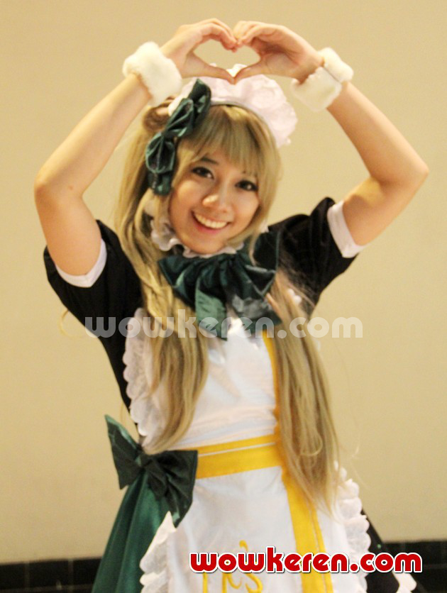 Gambar Foto Cosplayer Kenakan baju yang Mirip dengan Anime Jepang ...