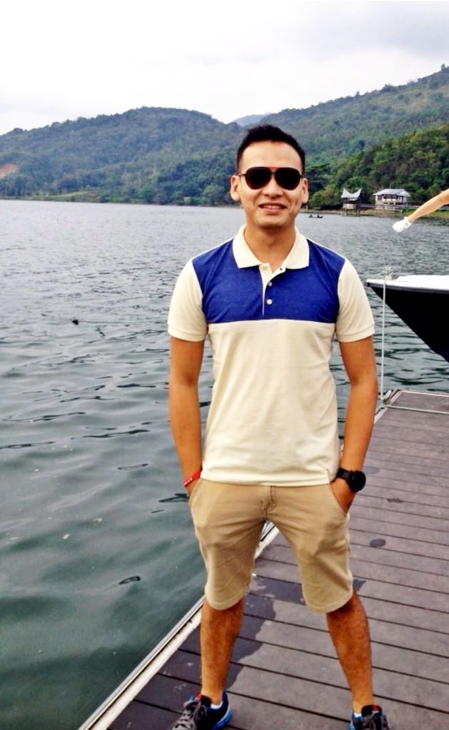 Gambar Foto Ben Joshua Saat Berada di Danau Singkarak - Foto 2 dari 13