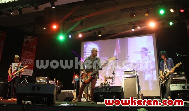 Gambar Foto Slank Launching Single 'Indonesia WOW!' - Foto 2 dari 254