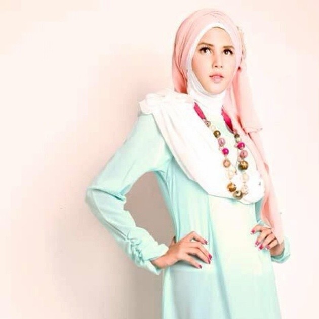 Yunita Siregar: Berita, Foto, Video, Lirik Lagu, Profil & Bio | Halaman ...