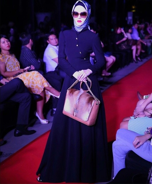 Gambar Foto Angel Lelga Bernama Asli Lely Anggraeni - Foto 2 dari 36