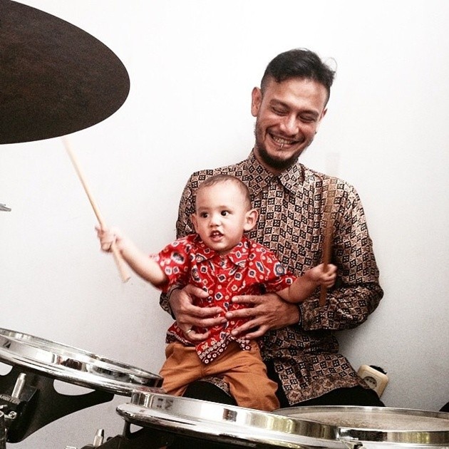 Foto Eno Bergabung dengan Band Netral Sejak 1999 - Foto 2 dari 8