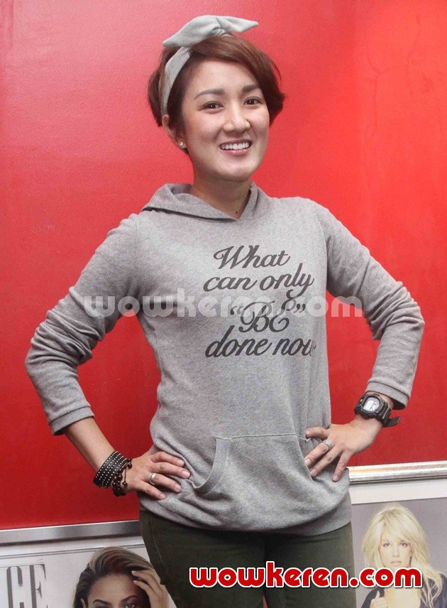 Melly Mono: Berita, Foto, Video, Lirik Lagu, Profil & Bio | Halaman ...