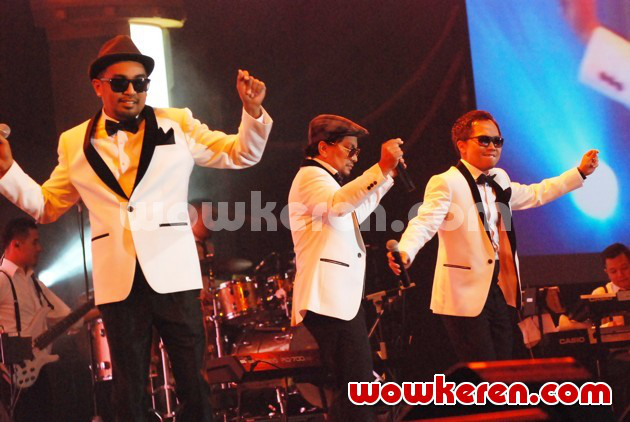 Gambar Foto Penampilan Trio Lestari di 'Trio Lestari Show Musical ...