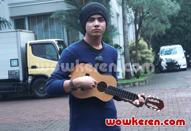 Gambar Foto Aliando Ditemui di Studio Persari - Foto 2 dari 135
