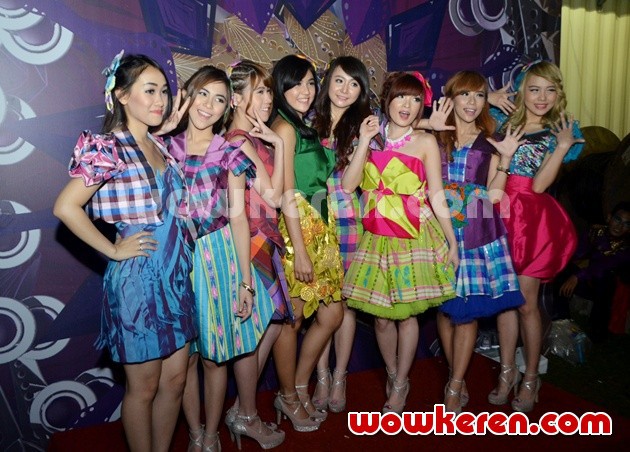 Foto Stefani Personil Baru Cherry Belle di Studio Penta SCTV - Foto 2 ...
