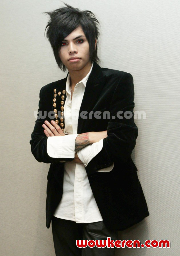 Foto Axel Andaviar Red Carpet, Liburan, Keluarga dan Pasangan, Sosmed ...