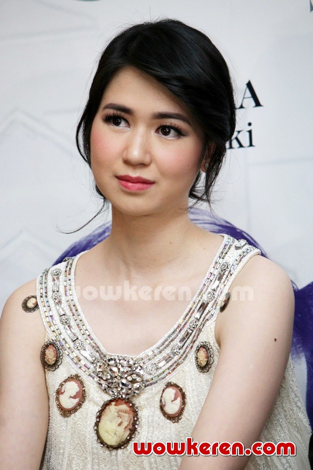 Laura Basuki: Berita, Foto, Video, Lirik Lagu, Profil & Bio | Halaman ...