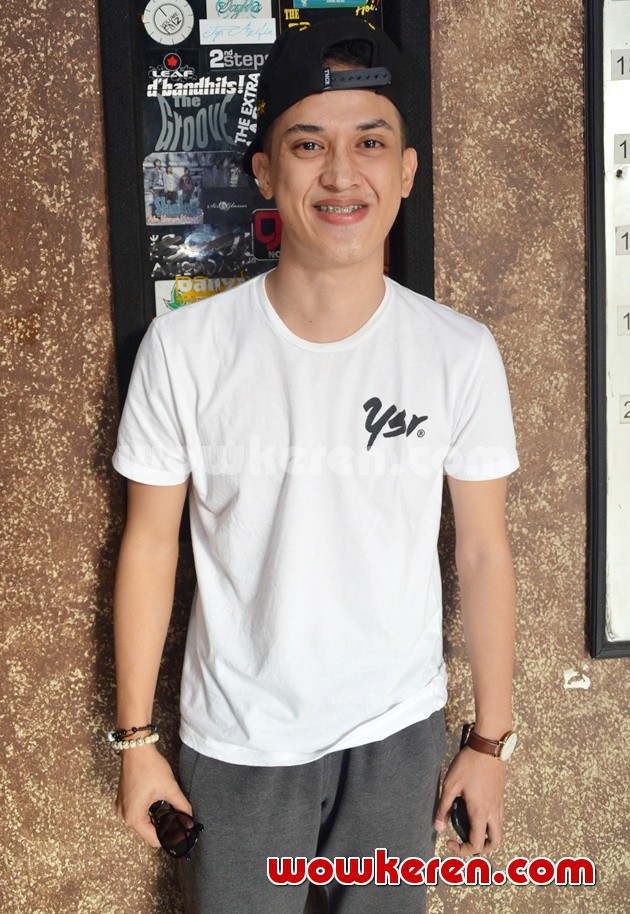 Gambar Foto Rija Abbas Disela Latihan Konser 'Gelas-Gelas Kaca' - Foto ...