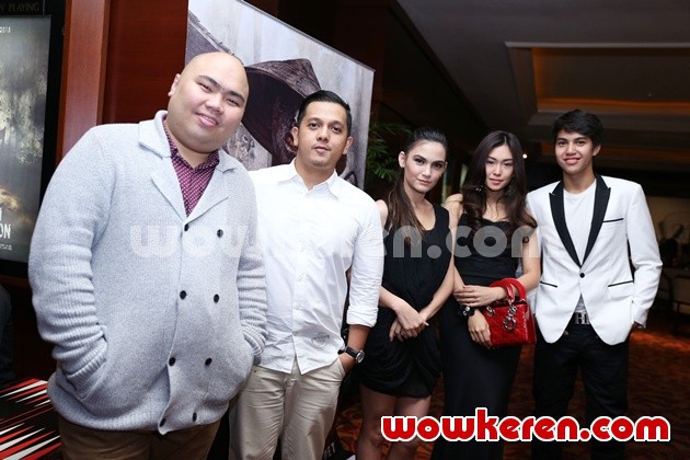 Foto Luthya Sury di Syukuran Film 'Kampung Zombie' - Foto 2 dari 21