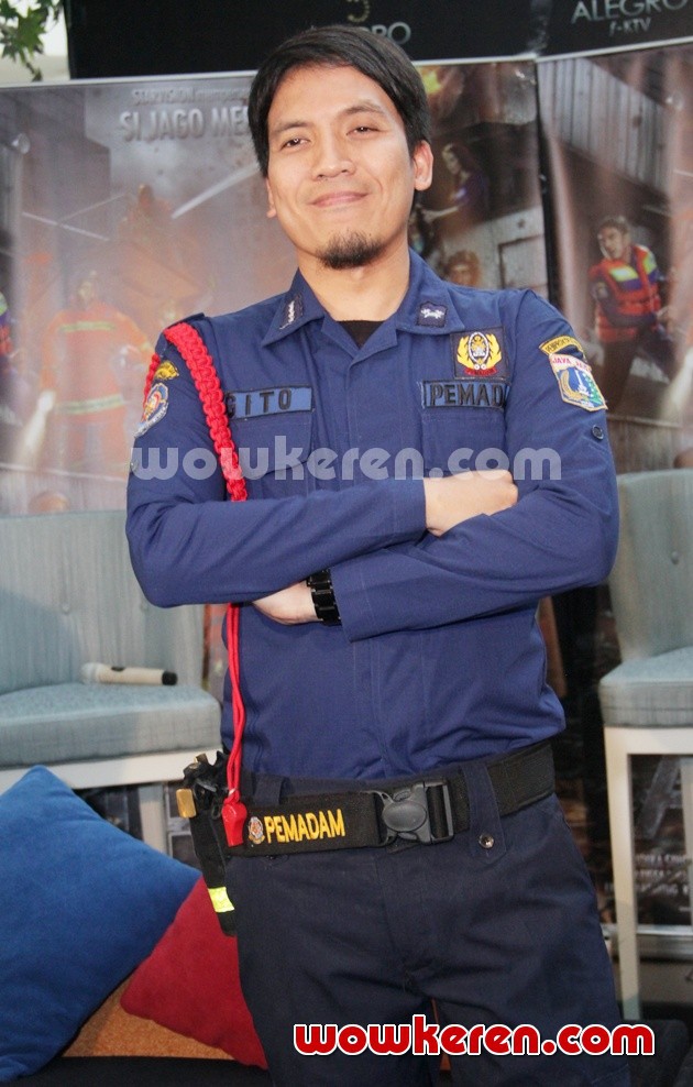 Gambar Foto Desta di Jumpa Pers Film 'Air dan Api' - Foto 2 dari 34