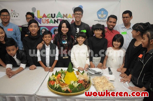 Foto Udin Sedunia Red Carpet, Liburan, Keluarga dan Pasangan, Sosmed ...