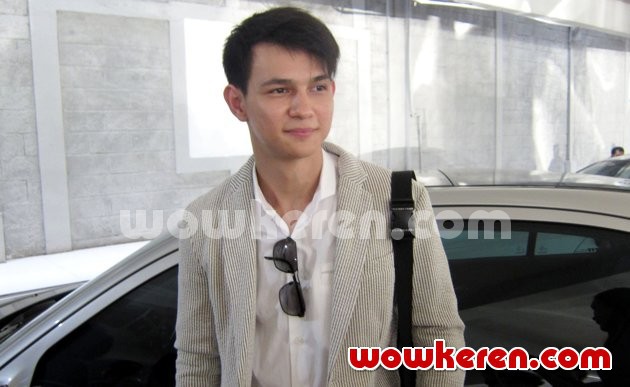 Marcell Darwin: Berita, Foto, Video, Lirik Lagu, Profil & Bio | Halaman ...