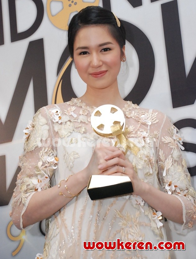Laura Basuki: Berita, Foto, Video, Lirik Lagu, Profil & Bio | Halaman ...