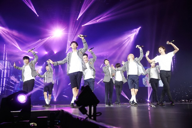 Foto Baekhyun di Konser 'EXO PLANET # 2 - The EXO'luXion' Hong Kong ...