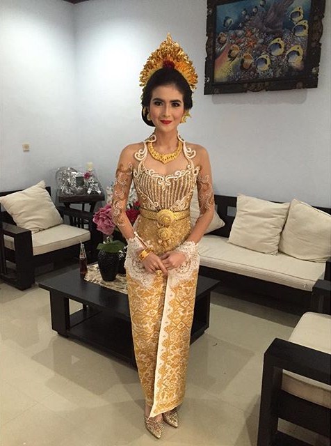 Foto Kadek Devi Red Carpet, Liburan, Keluarga dan Pasangan, Sosmed dan ...