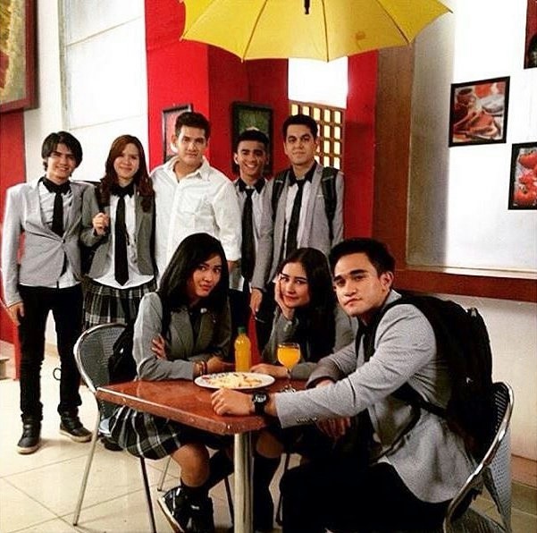 Gambar Foto Beberapa Pemain 'GGS Returns' Disela Syuting - Foto 2 dari 29