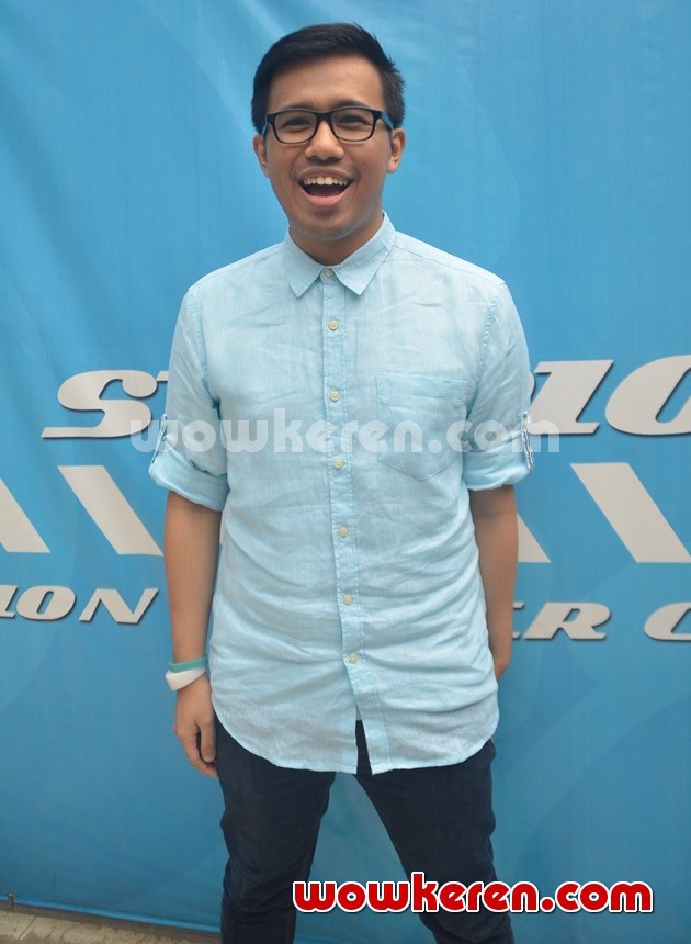 Joshua Suherman: Berita, Foto, Video, Lirik Lagu, Profil & Bio ...