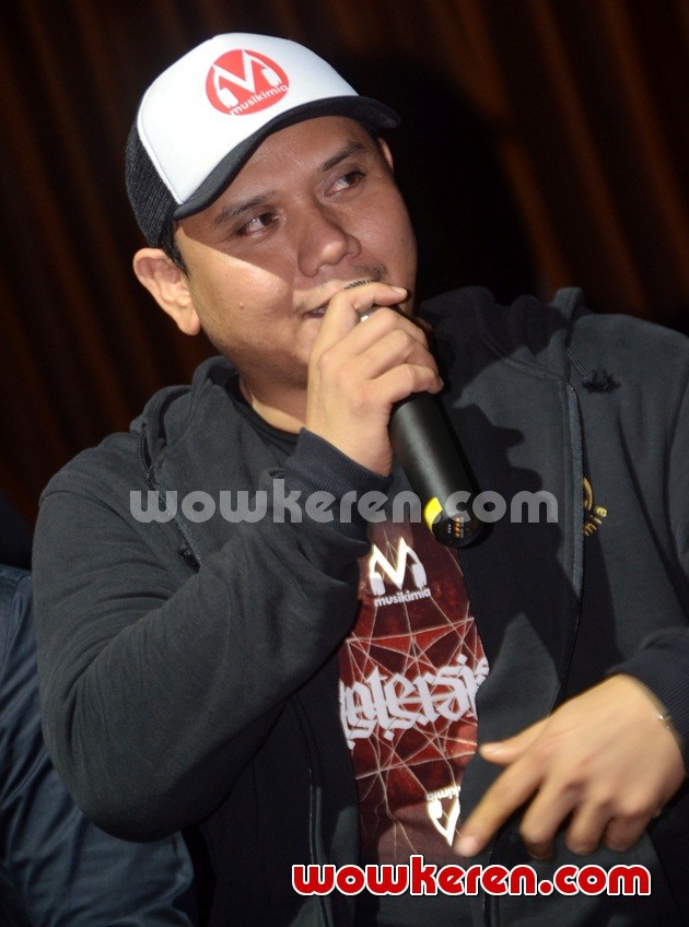 Fadly Padi: Berita, Foto, Video, Lirik Lagu, Profil & Bio | Halaman ...