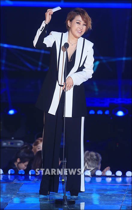 Gambar Foto So Chan Whee di Gaon Chart K-Pop Awards 2016 - Foto 2 dari 86