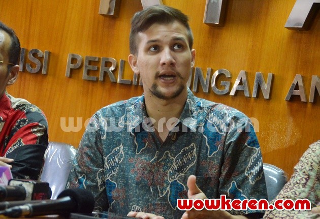 Gambar Foto Stuart Collin Gelar Jumpa Pers di Kawasan Sudirman - Foto 2 ...